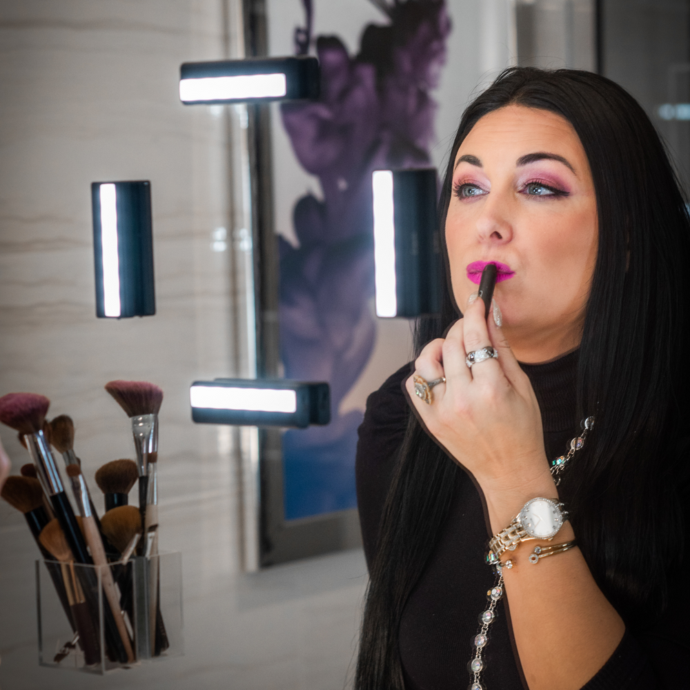 Leopara Portable Makeup Lights - Bright, Cordless, Mirror-Mountable!