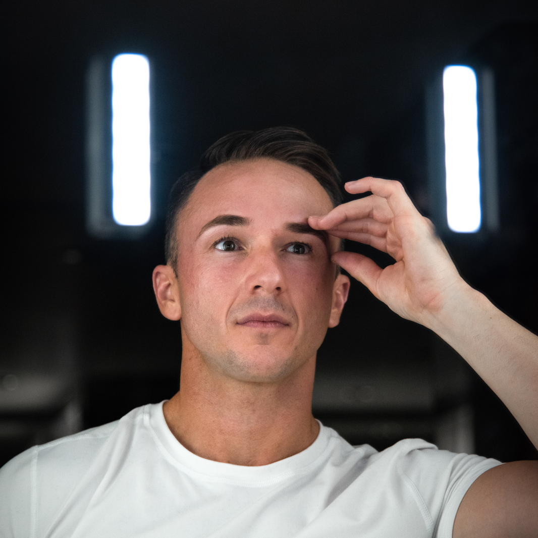 Leopara Portable Makeup Lights - Bright, Cordless, Mirror-Mountable!